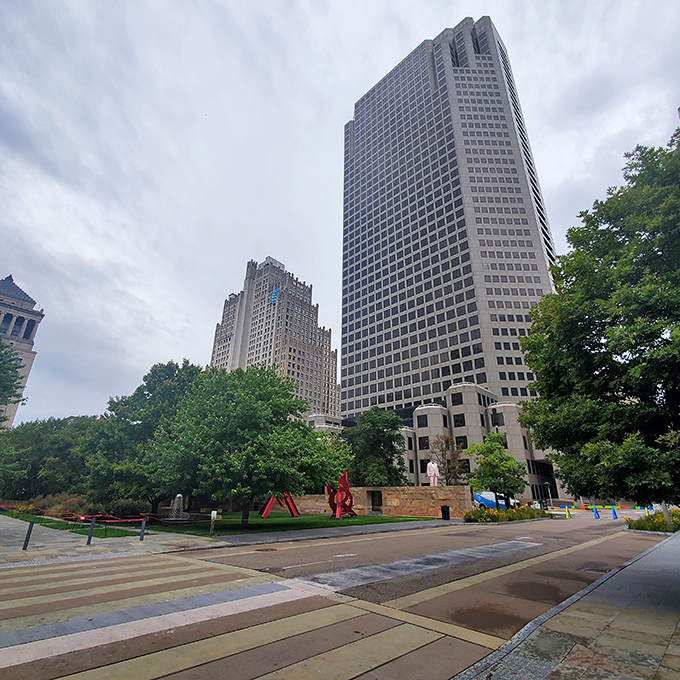 The sculpture park nestles perfectly between St. Louis' architectural giants. Modern art and historic buildings create a timeline of creativity spanning centuries.