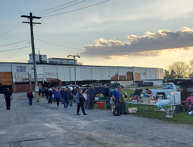 The beauty of simplicity&mdash;tables, trucks, and treasures create the perfect small-town shopping experience in Delaware.
