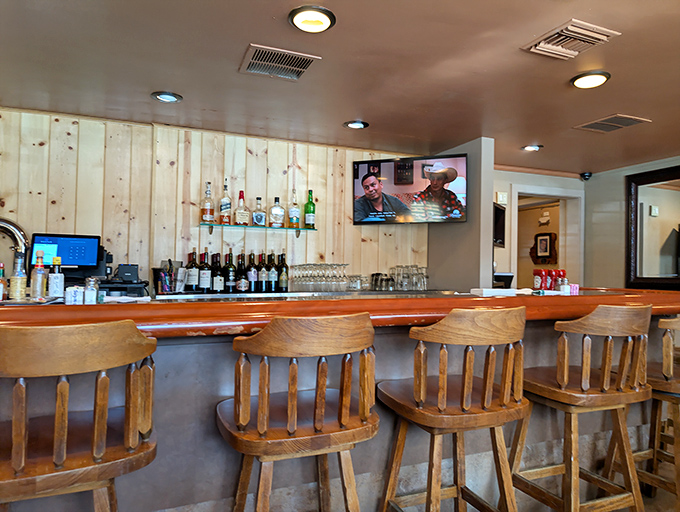 A bar that invites you to pull up a stool and stay awhile. No mixology theatrics needed&mdash;just solid pours and good conversation.