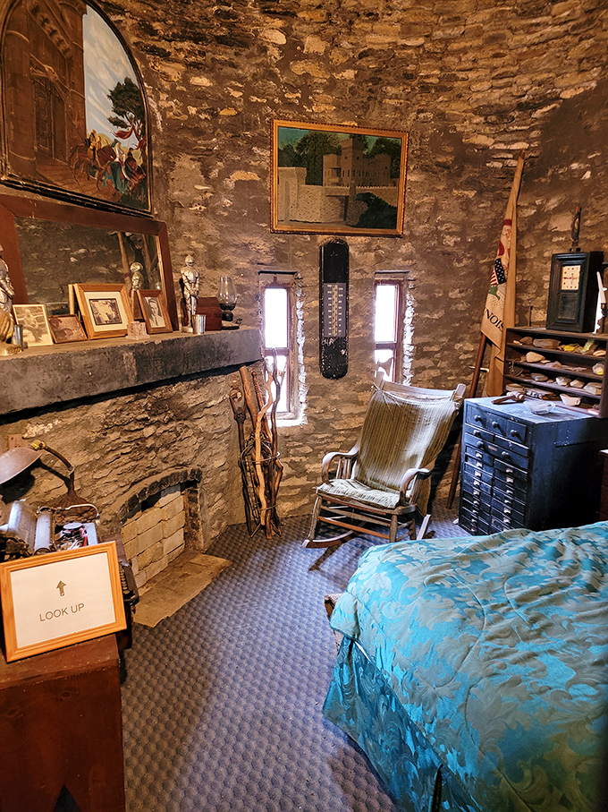 Even medieval royalty needed somewhere to rest their crowned heads&mdash;this stone bedroom somehow manages to look both cozy and drafty.