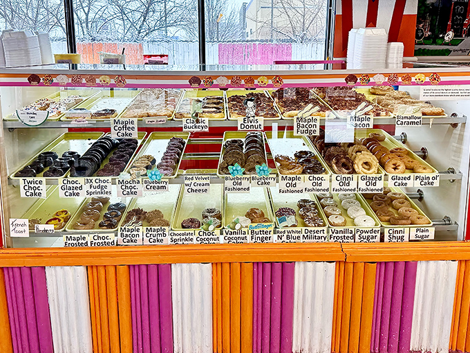 Like a jewelry case for breakfast treats &ndash; each donut displayed with the reverence it deserves.