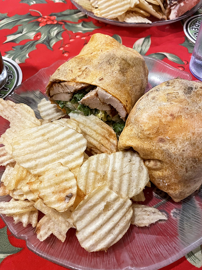 A wrap that makes salad feel like an indulgence. Fresh ingredients bundled together like the world's tastiest present.