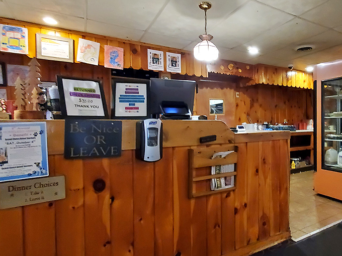 The sign says "Be Nice OR LEAVE"&mdash;the kind of straightforward philosophy that makes everything taste better somehow.