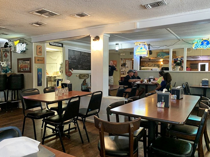 No fancy lighting or designer chairs here&mdash;just honest tables where honest food creates honest-to-goodness dining memories.