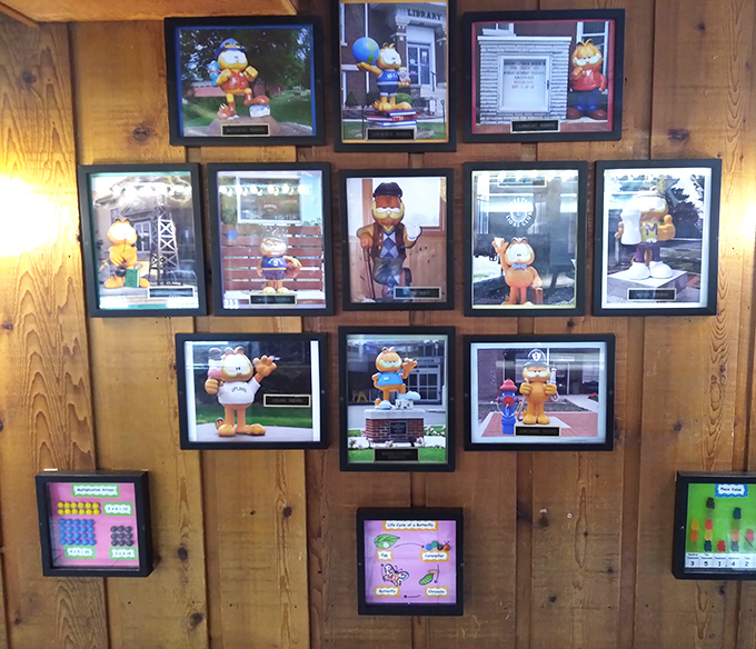 A gallery of Garfield memorabilia reminds you that you're in Jim Davis country. Even cartoon cats know where the good food is.