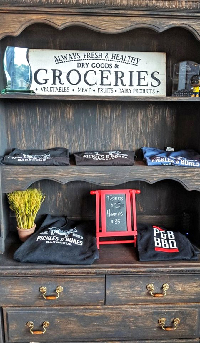 When the food is this good, you want to take the brand home with you. T-shirts: the souvenir that won't spoil in the car.