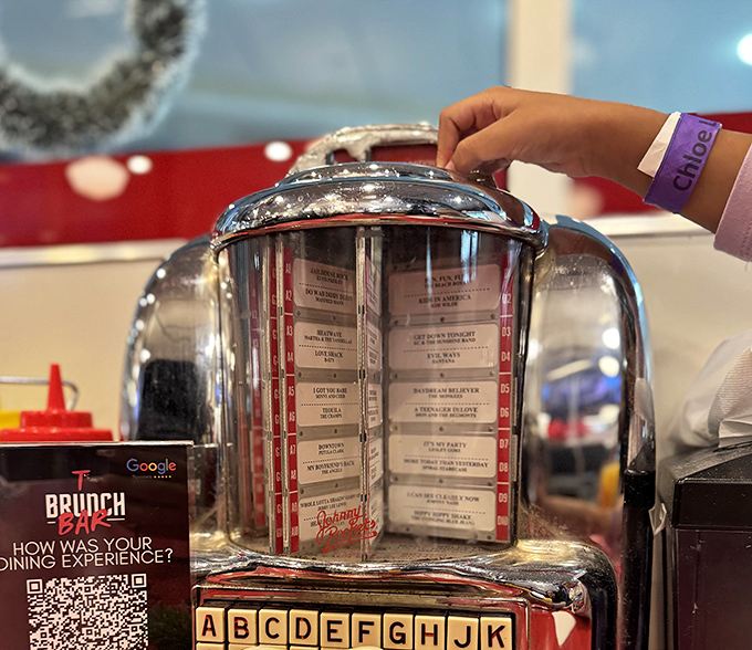 Old-school meets new-cool with this tabletop jukebox—pick your soundtrack while waiting for that salmon to arrive.