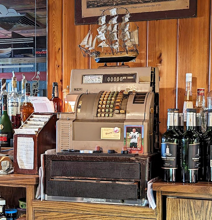 That vintage cash register isn't just for show&mdash;it's a time machine to when dining out was an occasion and seafood was treated with reverence. 