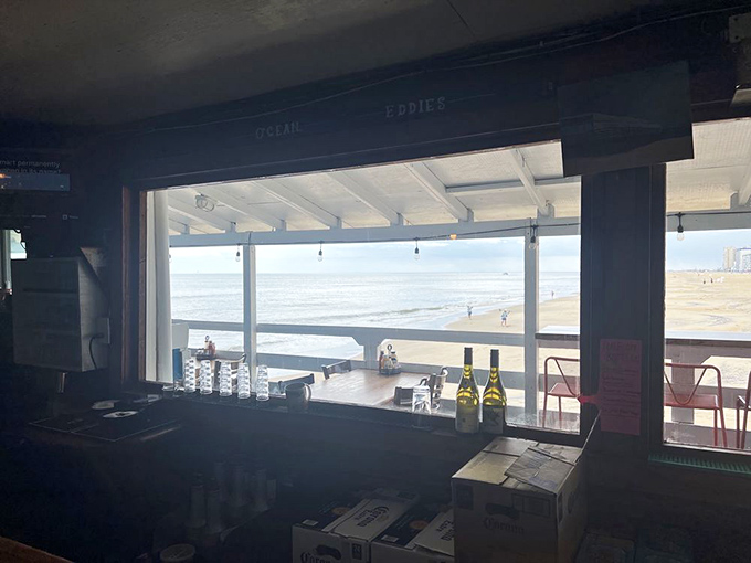 Dining with the Atlantic as your backdrop beats any restaurant's expensive artwork collection, hands down.