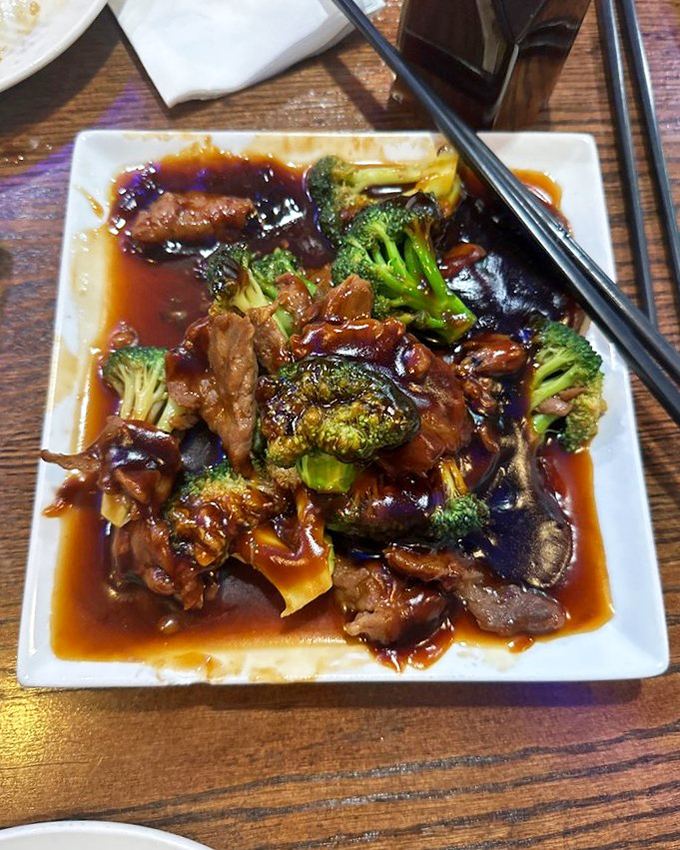 Beef and broccoli proving that sometimes the classics are classics for good reason.