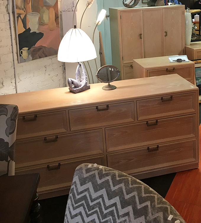 This dresser isn't just furniture; it's potential. With those clean lines and sturdy drawers, it's ready for its second act.