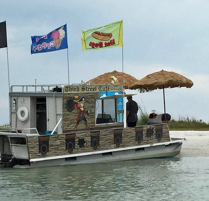 The Third Street Caf&eacute; brings new meaning to "meals on wheels." This floating restaurant proves everything tastes better when served with a side of adventure.