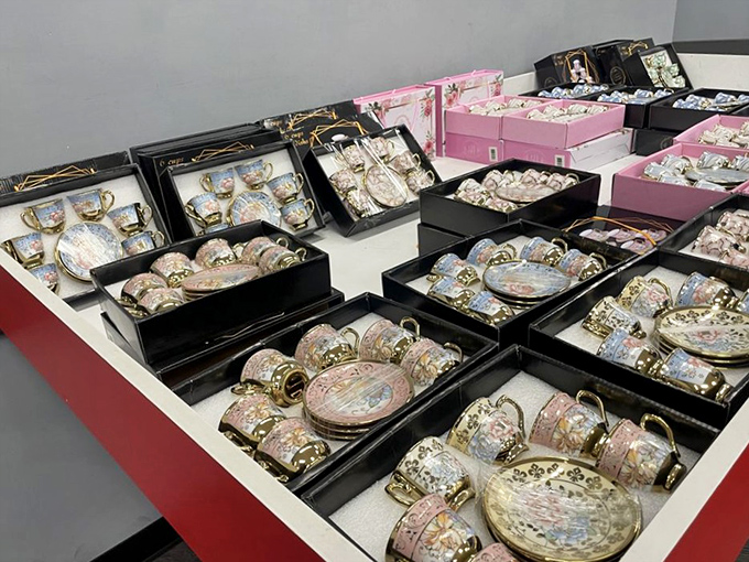 Downton Abbey meets discount heaven. These elegant tea sets would make the Dowager Countess raise an approving eyebrow, especially at these decidedly un-aristocratic prices.