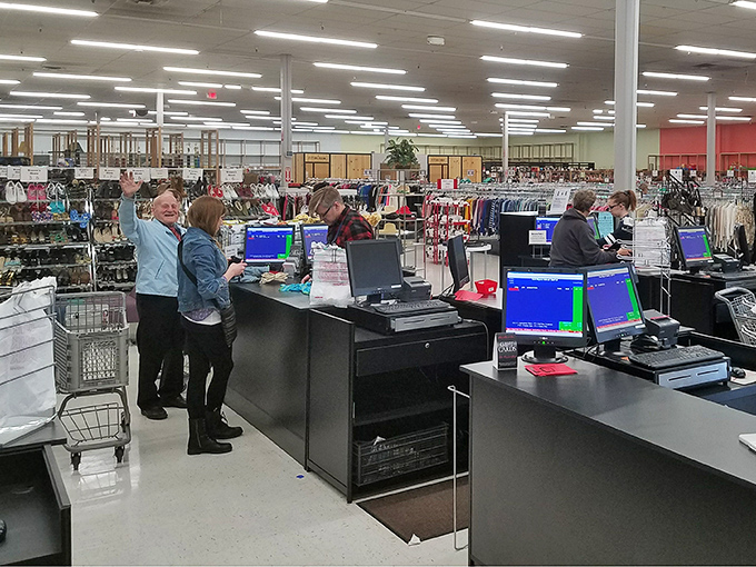 Efficient checkout stations keep the treasure-hunting experience pleasant from start to finish. These staff members have seen it all come and go.