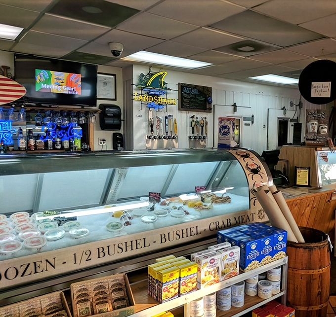 Not just a counter&mdash;it's seafood mission control. Where bushels of crab dreams and oceanic aspirations are packaged up for lucky customers.