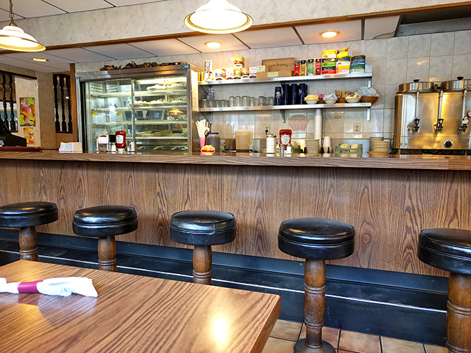 Counter seating: where solo diners become regulars and regulars become family. Those stools have heard more local stories than the town newspaper.
