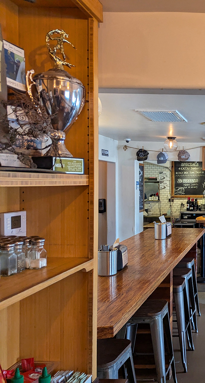 Counter seating with a view of the action&mdash;the perfect perch for seafood enthusiasts who like to see where the magic happens.