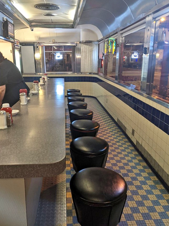 Counter seating: where solo diners become part of the diner family and the short-order ballet unfolds before your eyes.