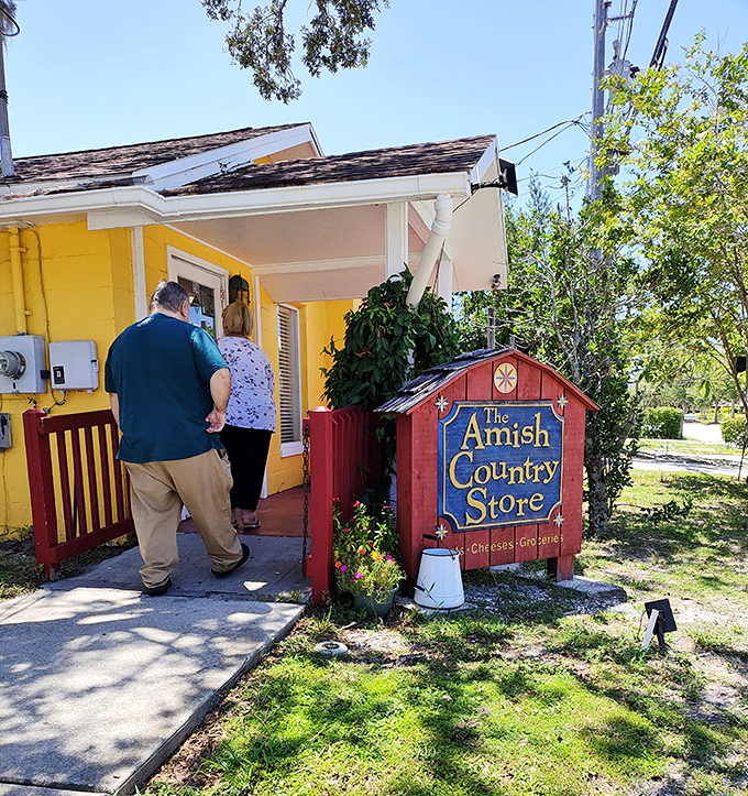 Pilgrims at the entrance &ndash; the universal body language of anticipation. That red sign has become a symbol of the quest for authentic food.