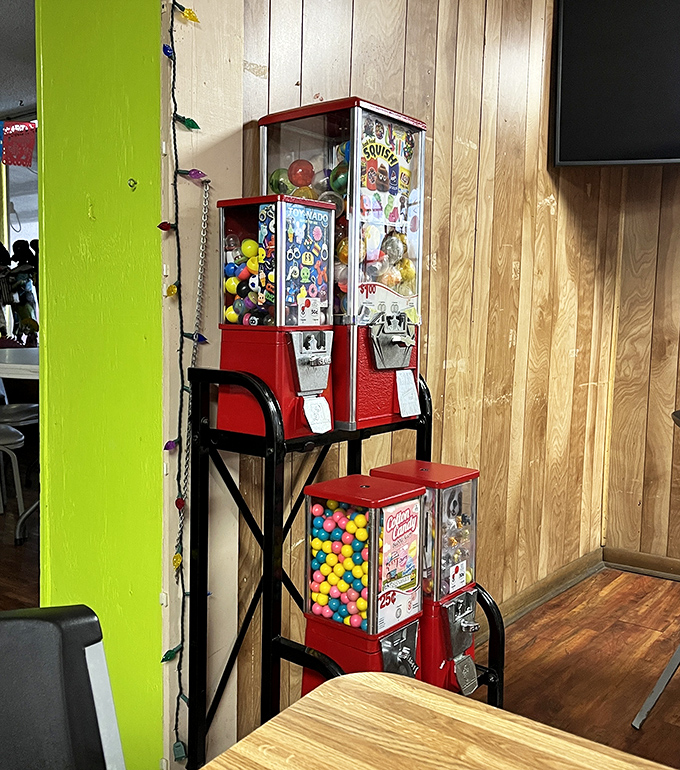 Vintage gumball machines – the perfect distraction for kids while parents enjoy those last precious bites of enchilada in peace.