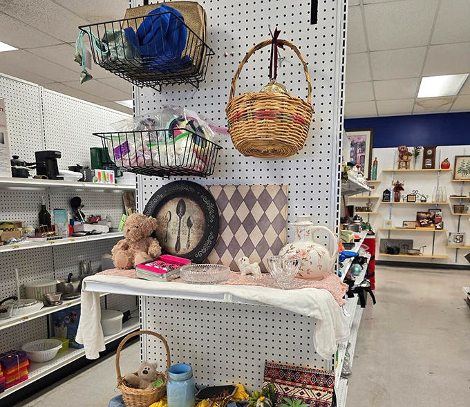 Home d&eacute;cor that spans decades and design movements. That clock might have kept time in a 1950s kitchen while that basket carried picnic dreams to Valley Forge.