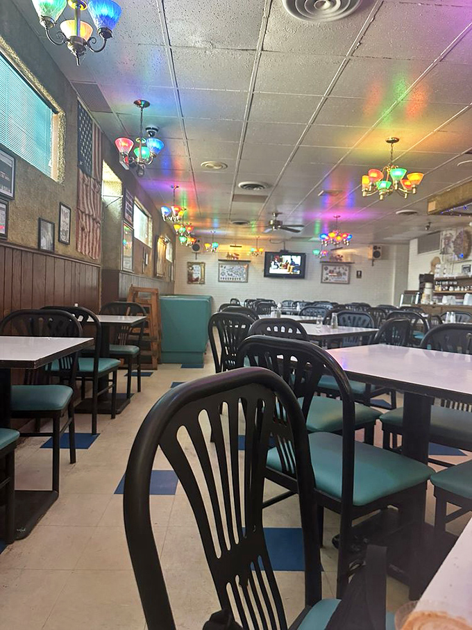 The dining room's colorful light reflections aren't fancy design&mdash;they're disco balls for your pizza party, Chicago-style.