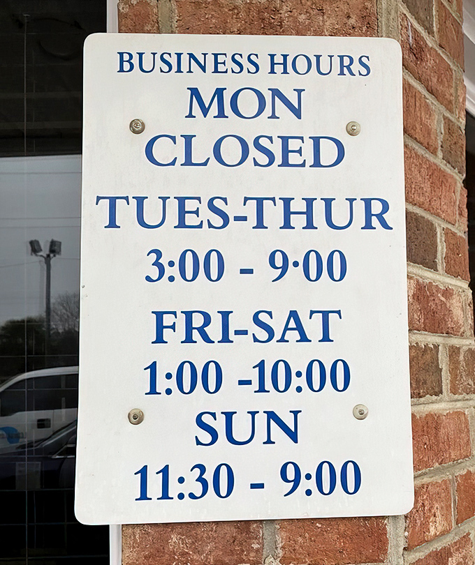 Hours of operation that should immediately be saved in your phone &ndash; because seafood cravings wait for no one.