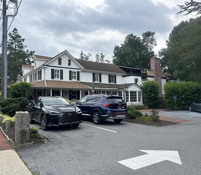 Even the parking lot has that perfect blend of historic charm and "yes, your modern SUV fits here too."