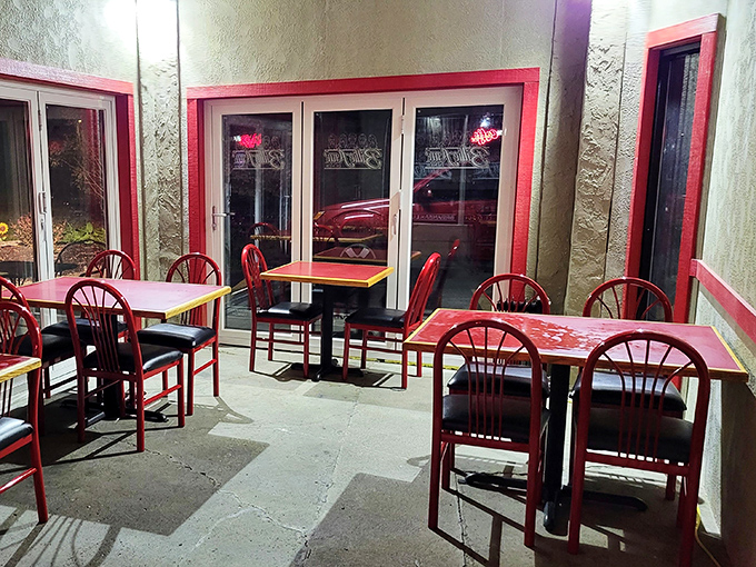 The patio seating area&mdash;where Pennsylvania weather occasionally permits the luxury of enjoying your hot roast beef sandwich with a side of fresh air.