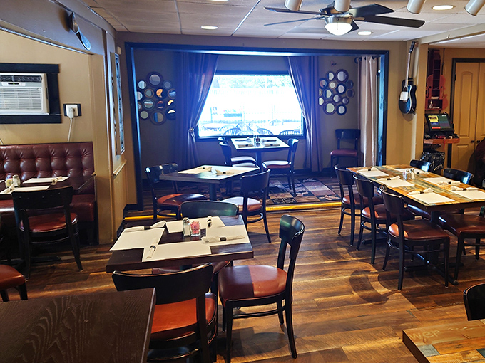 Cozy dining nooks with just the right lighting make every meal feel special. Those leather booths have cradled generations of happy diners.