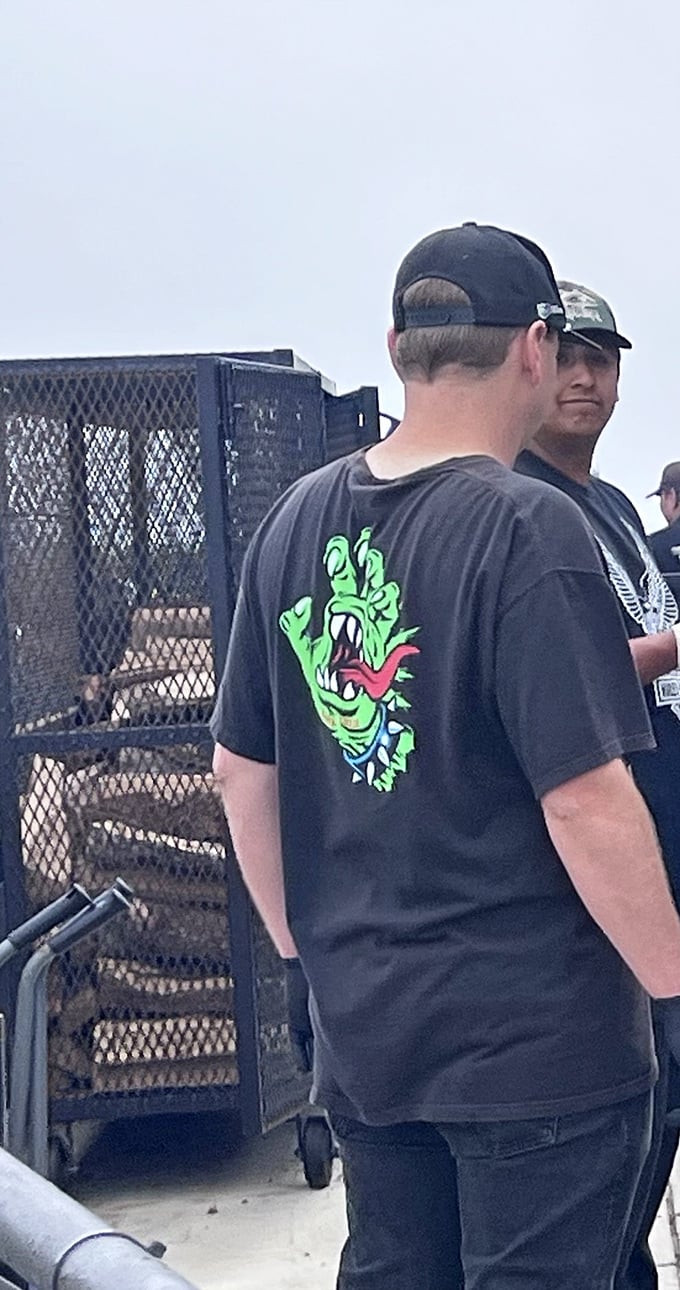 Behind every great burger is someone who knows their way around a grill. The casual vibe of Sea Salt extends to its staff, who keep the beach vibes flowing.