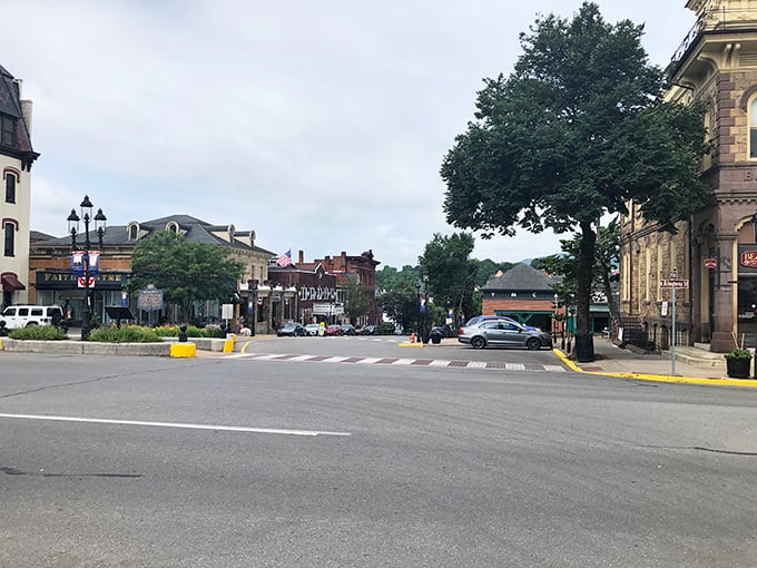 Bellefonte's streets offer that rare combination of functionality and charm&mdash;like finding out your blind date has both personality and good looks.