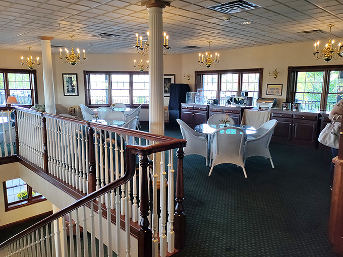 The upper level dining area offers a touch of refinement without pretension&mdash;like your living room dressed up for company.