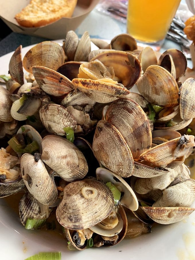 These steamers aren't just clams&mdash;they're little oceanic time capsules that pop open to release the pure essence of the Pacific.