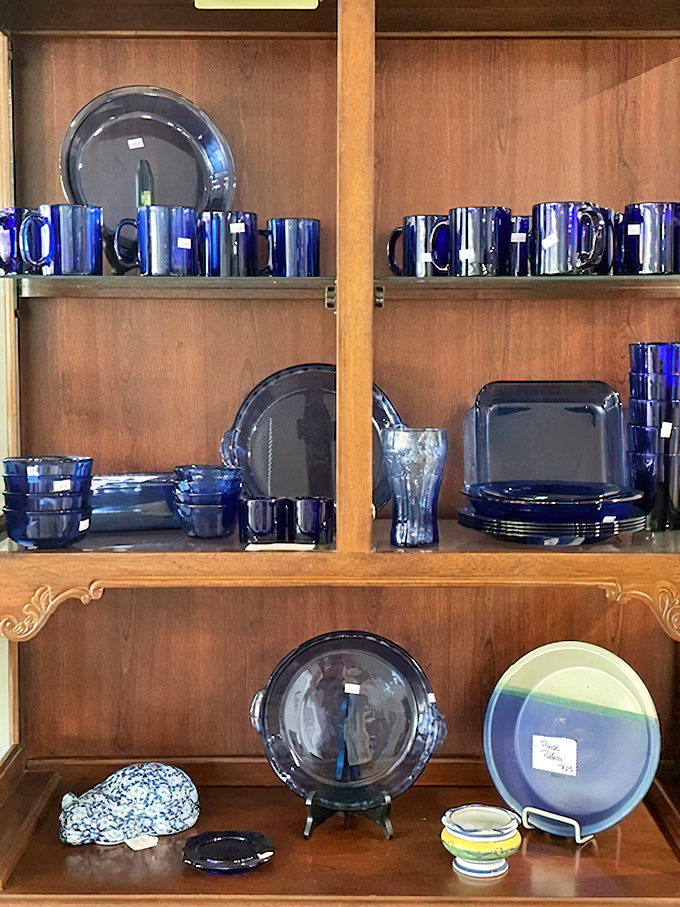 This collection of cobalt blue dishware is practically begging to host your next dinner party. Instant heirloom status!