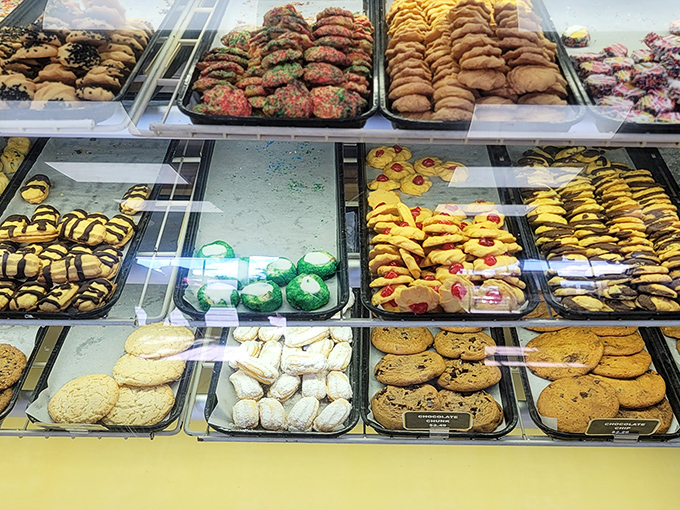 Cookie paradise stretches as far as the eye can see. From traditional Cuban shortbreads to chocolate chip classics, La Segunda's cookie game deserves its own hall of fame.