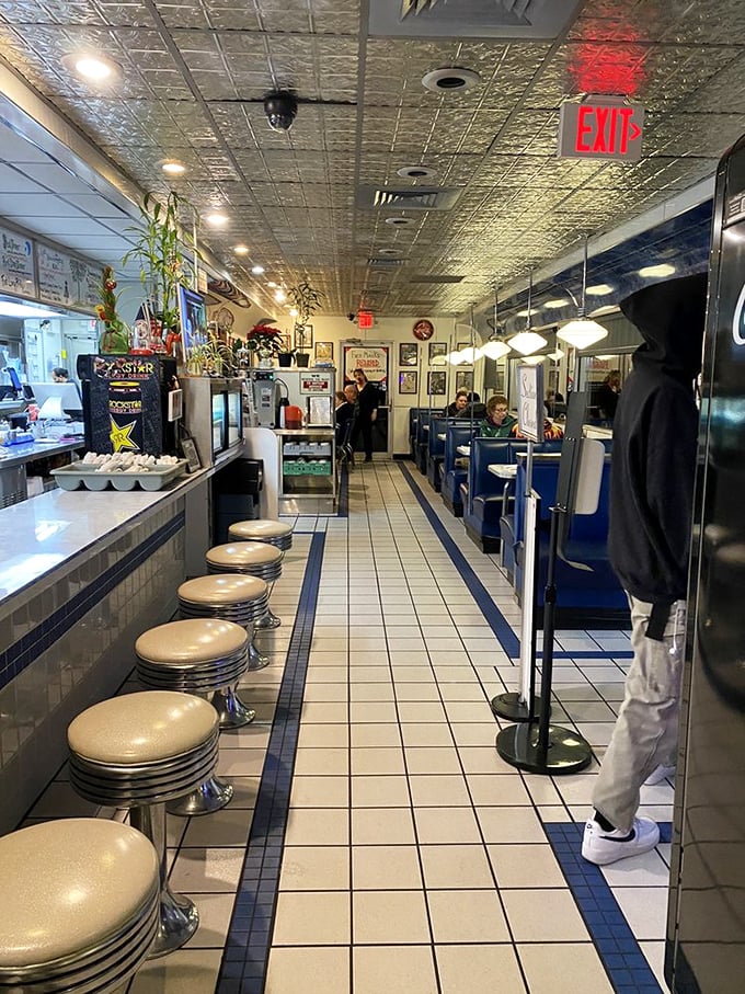 Where strangers become neighbors over eggs and toast. The Blue Moon's dining room hums with the satisfied sounds of Beaverton at breakfast.