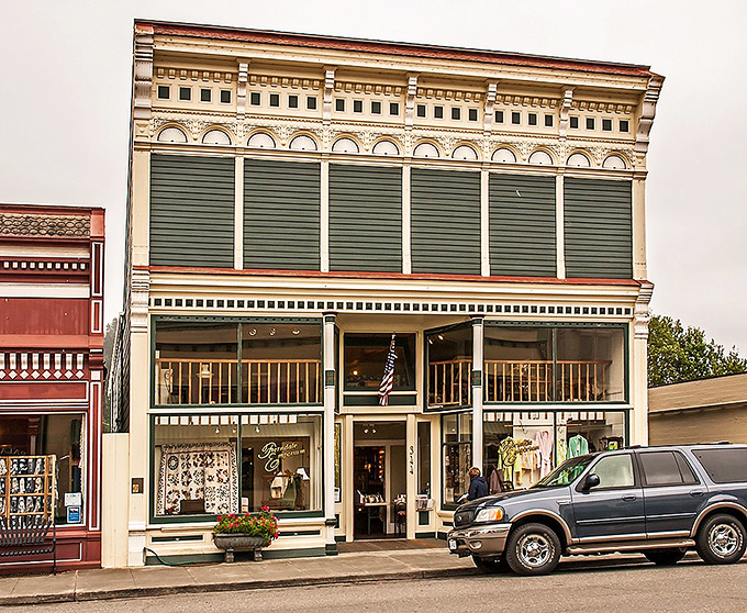 The Ferndale Emporium's pristine fa&ccedil;ade invites shoppers to step back in time while their credit cards remain firmly in the present.