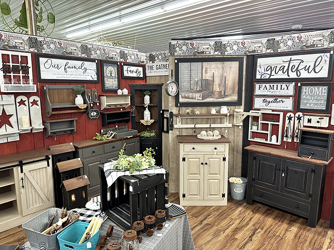 Farmhouse chic furniture displays that make HGTV fans weak in the knees. Joanna Gaines would absolutely lose her mind here.