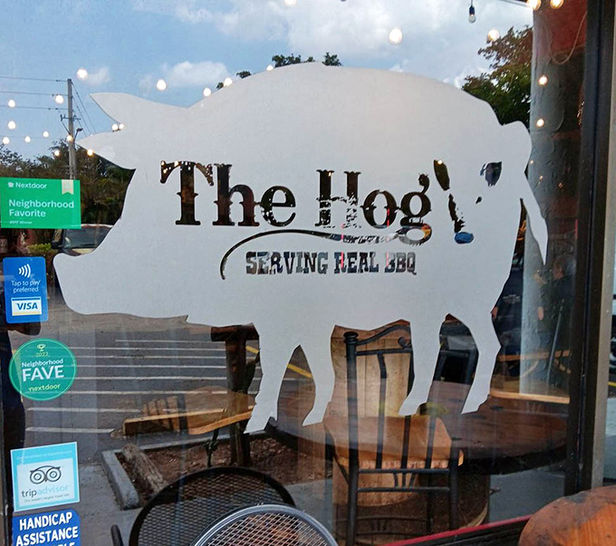 Even the glass knows what's important here &ndash; it's all about that perfectly smoked hog.