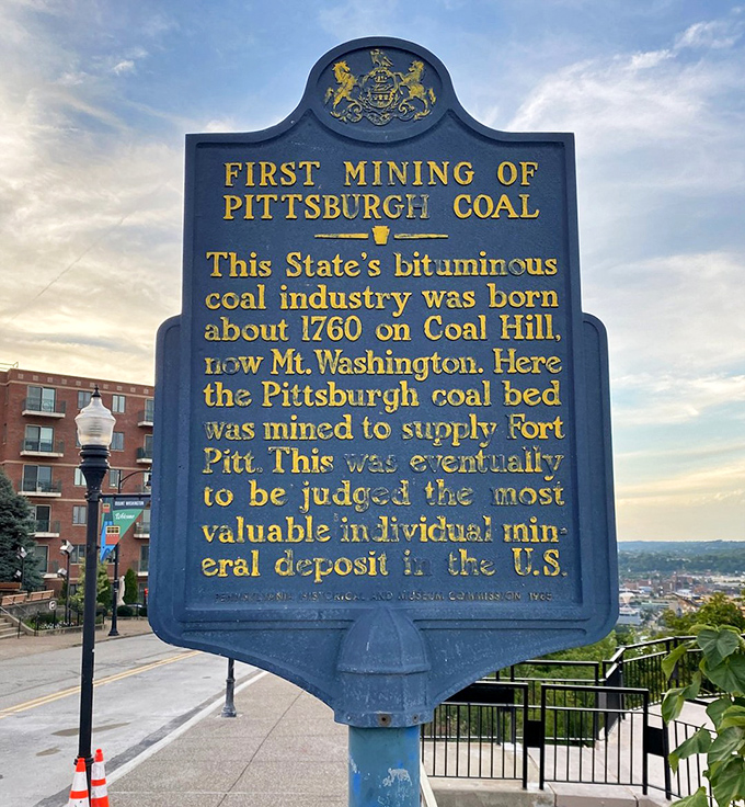 History markers remind us that this scenic spot has been impressing visitors for more than two centuries.