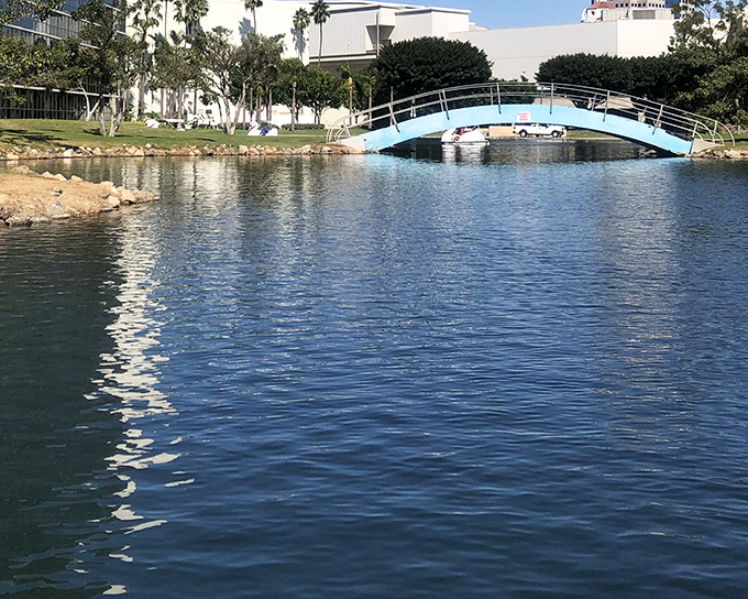 This picturesque footbridge could be straight from a Monet painting, if Monet had lived in Southern California and enjoyed perfect weather year-round.