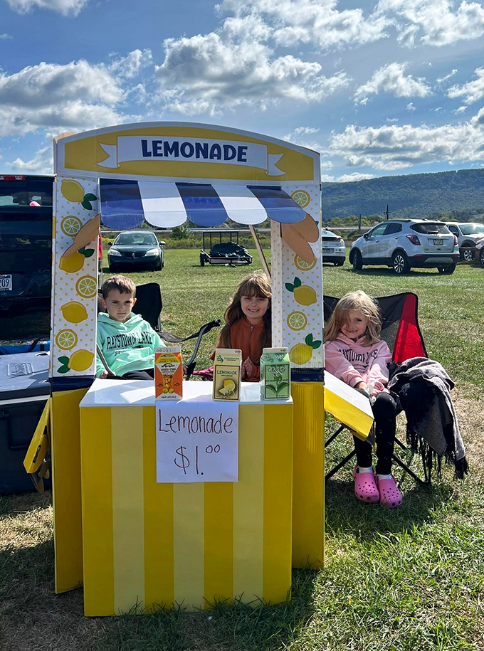 Entrepreneurship starts young at Leighty's! These pint-sized business moguls offer refreshment that tastes even sweeter knowing you're supporting future CEOs.