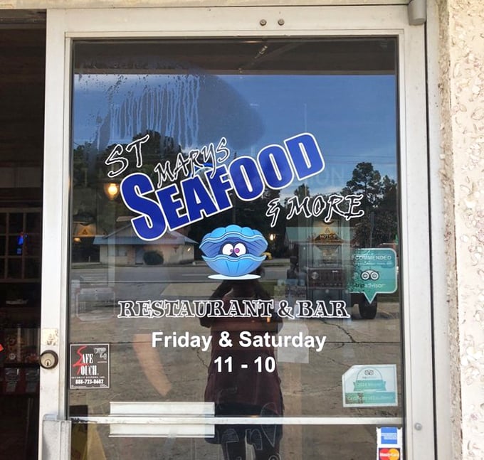 The door that promises seafood salvation within. That cute cartoon oyster knows exactly what treasures await inside.