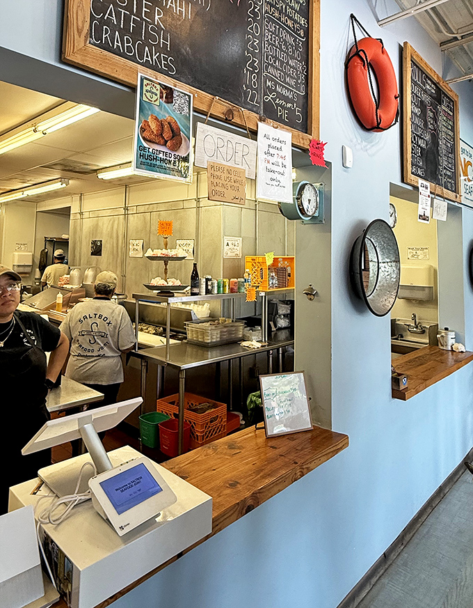 Counter service keeps things refreshingly simple while the kitchen focuses on creating absolutely spectacular seafood dishes.