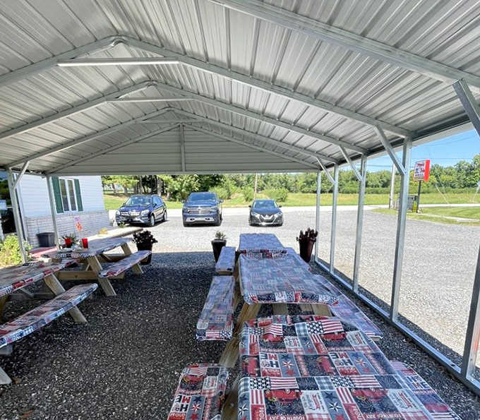Outdoor seating with patriotic flair&mdash;because somehow food tastes even better when enjoyed under an open sky in the Pennsylvania countryside.