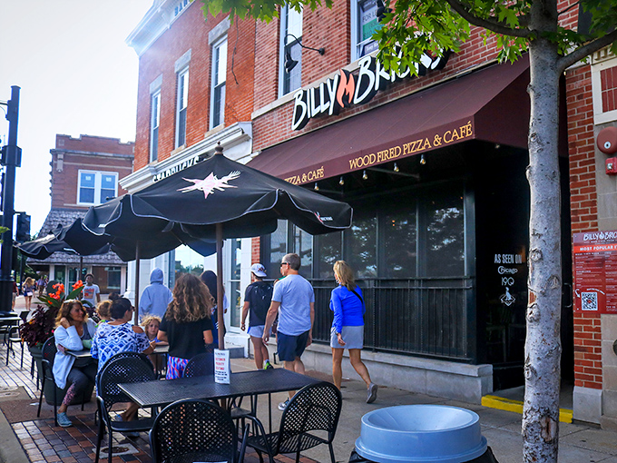 Summer in Illinois means sidewalk dining, where pizza tastes even better with a side of people-watching and gentle breezes.