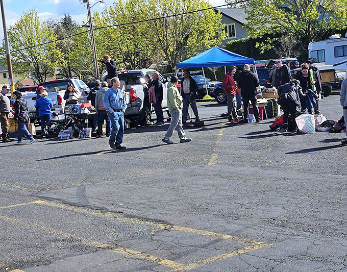 Spring sunshine bathes the market in golden light as treasure hunters scan the horizon. Weekend warriors armed with cash and curiosity.