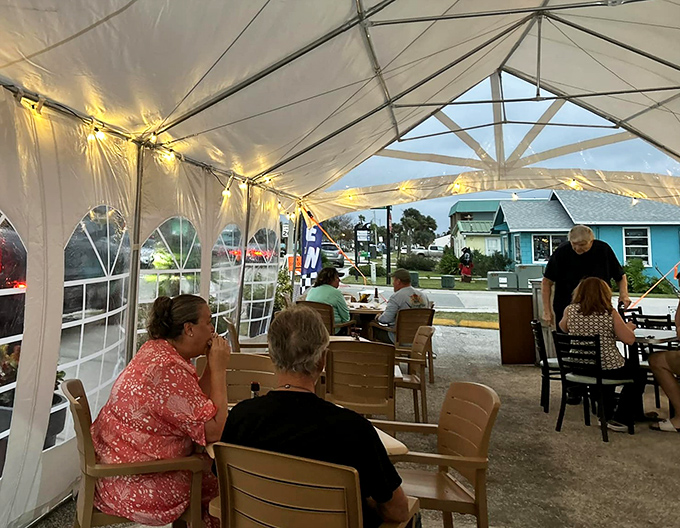 Outdoor seating for those who like their seafood with a side of vitamin D and ocean breeze.