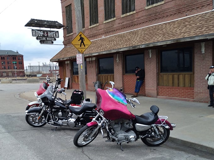 Plenty of parking means you can focus on the important stuff: anticipating your incredible meal.